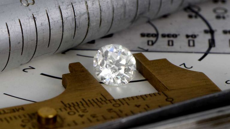 The Expert Guide to the Old European Cut Diamond