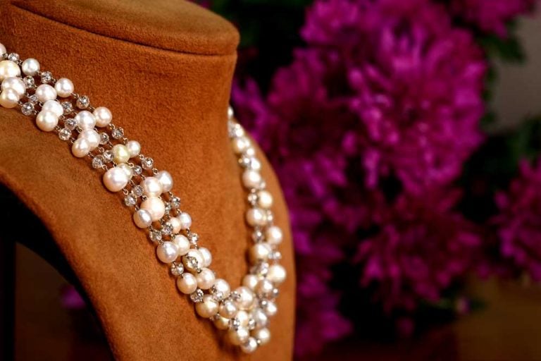 Afshin's Complete Guide to Natural Saltwater Pearls
