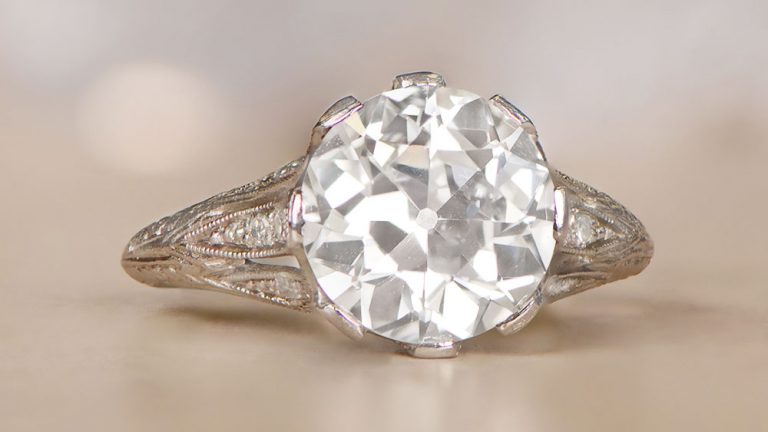How to Fix a Diamond With a Yellow Tint? - EDJ