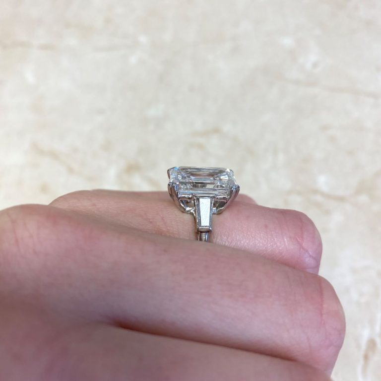 Washington Ring. Circa 1950 - Estate Diamond Jewelry