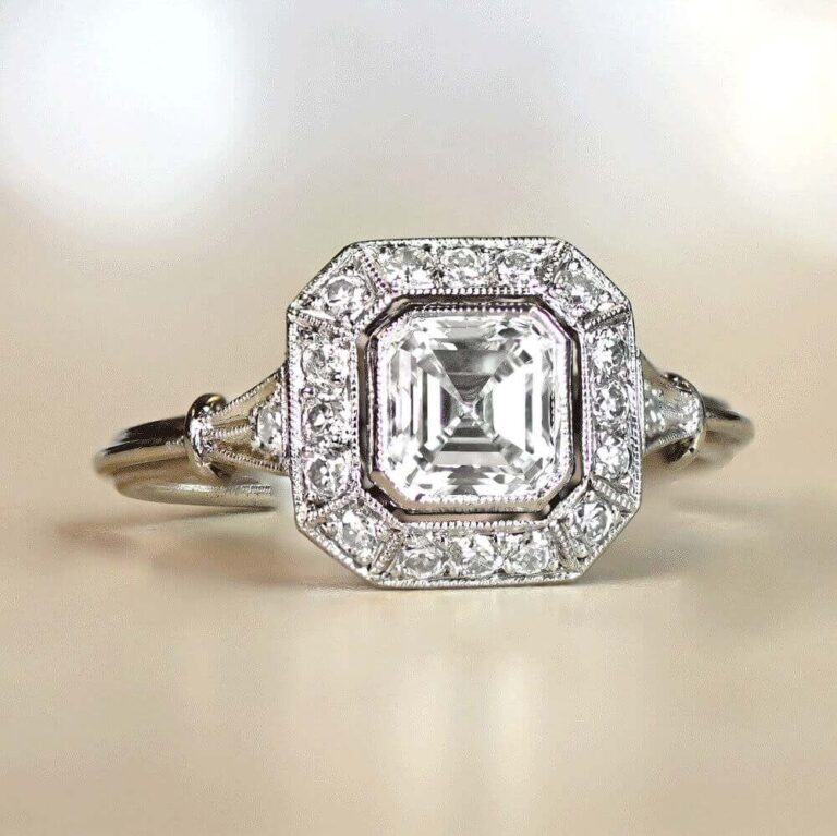 0.84ct Asscher-cut Diamond Platinum Halo Bolton Ring - EDJ