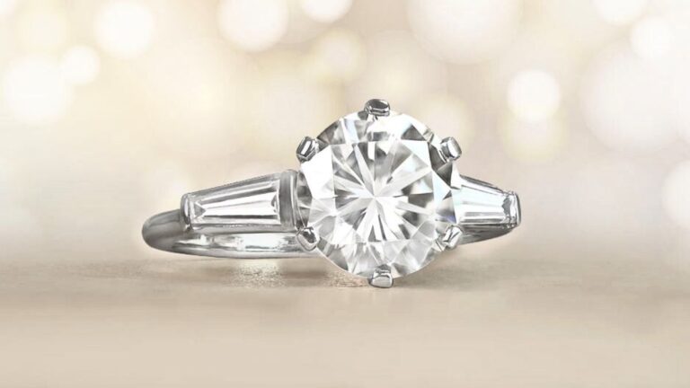 Complete Guide to I Color Diamonds - Estate Diamond Jewelry