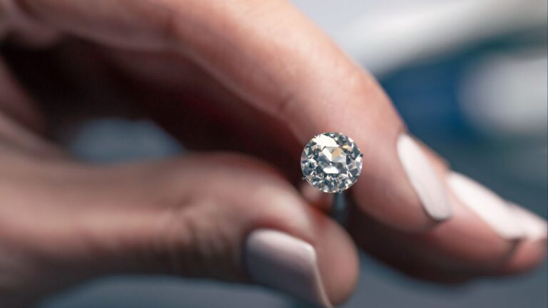 Complete Guide to G Color Diamond - Estate Diamond Jewelry