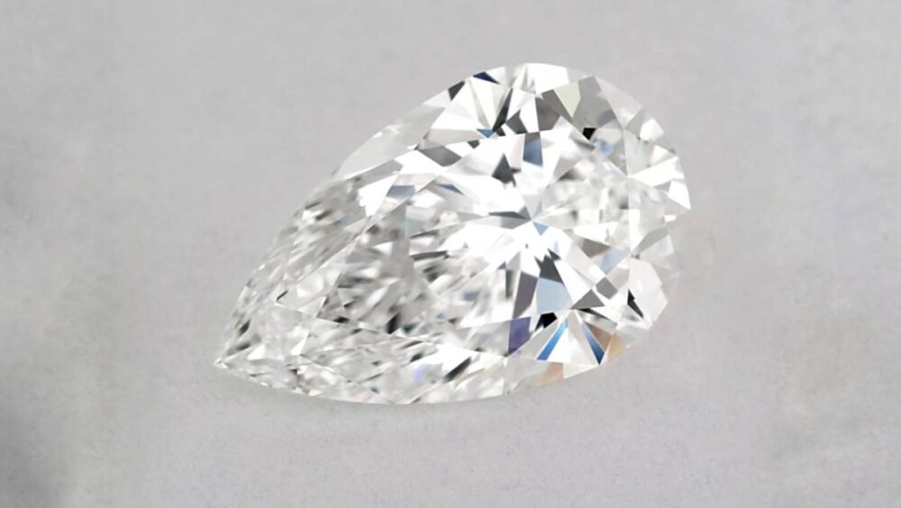 How Many Facets Do Diamonds Have? - Afshin's Guide