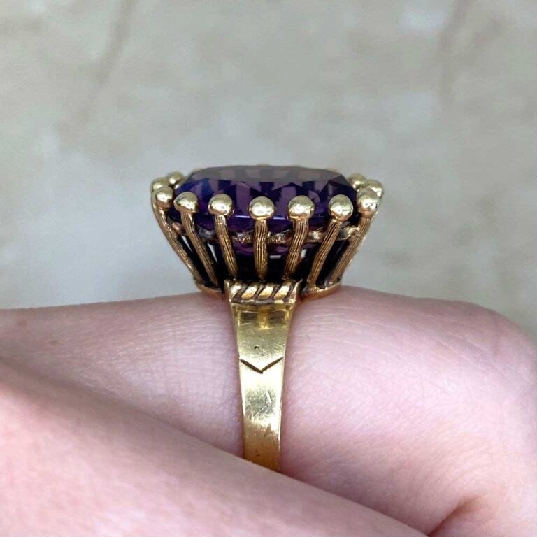 Vintage 7ct Amethyst Tresta Ring. Circa 1970 - EDJ